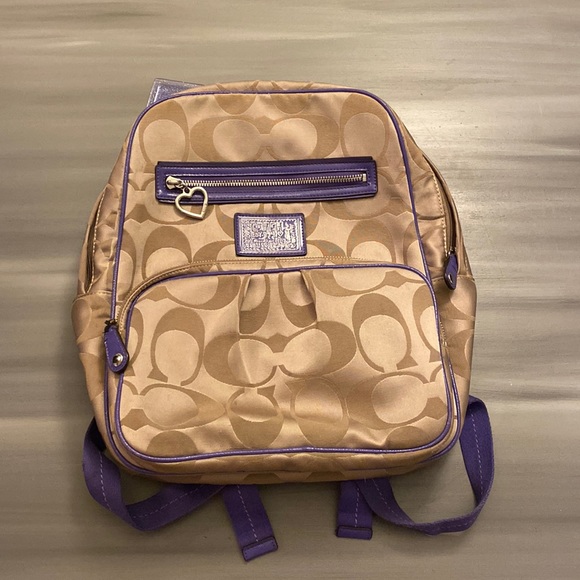 Bags | Coach Daisy Poppy Signature Backpack In Khaki And Purple F2046 ...